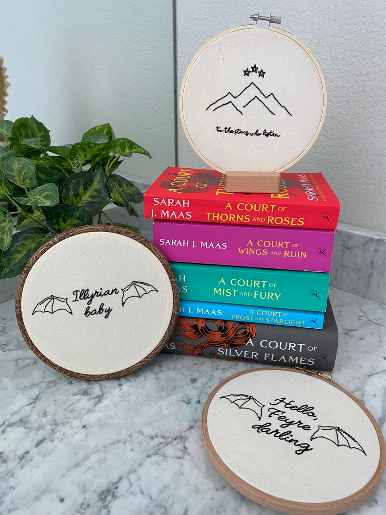 ACOTAR Embroidery Art / ACOTAR Wall Art / A Court of Thorns - Etsy