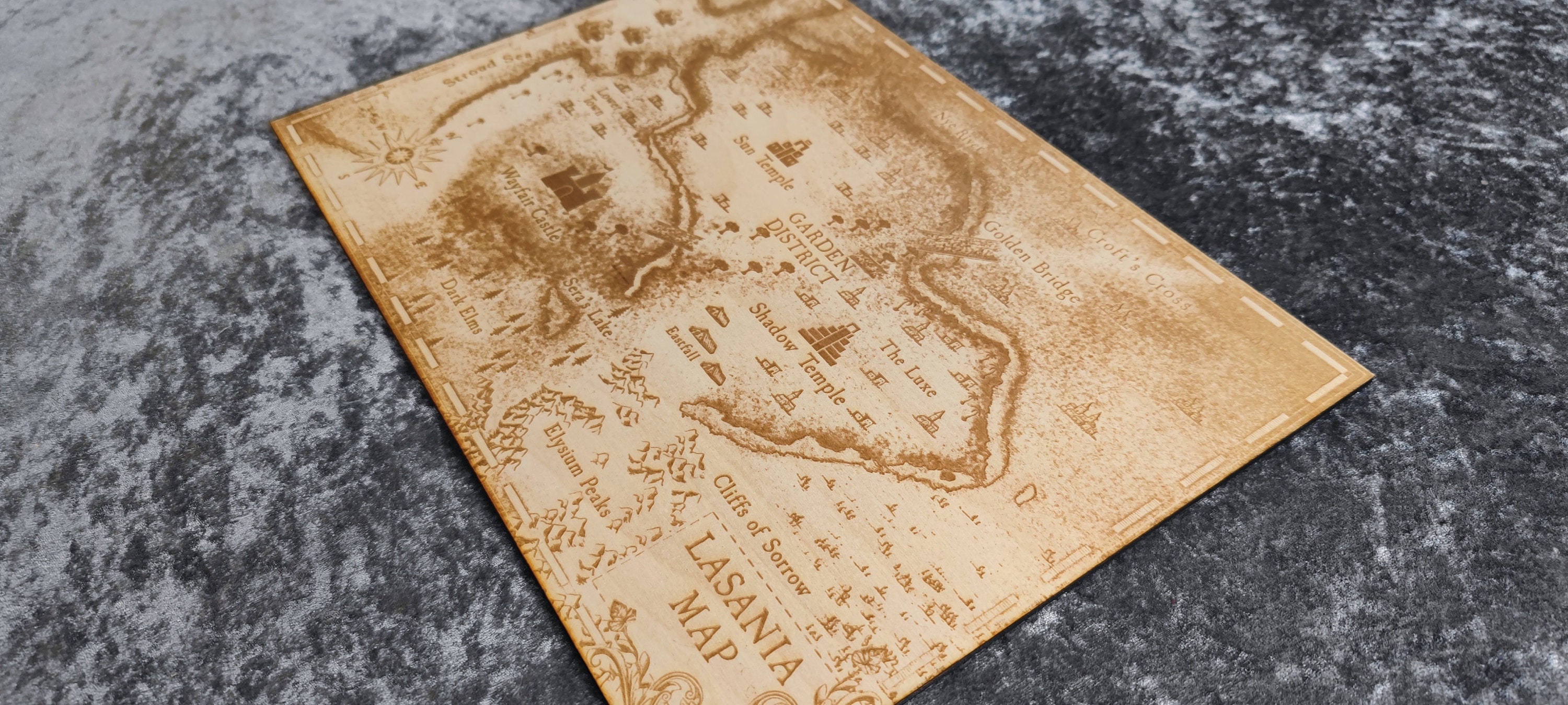 Laser Engraved Map of Lasania kingdom of Solis From Blood and Ash ...