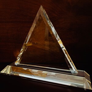 Classic Crystal Triangle Summit Award, Free Engraving, Ideal for Gift ...