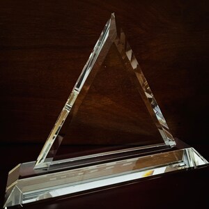 Classic Crystal Triangle Summit Award, Free Engraving, Ideal for Gift ...