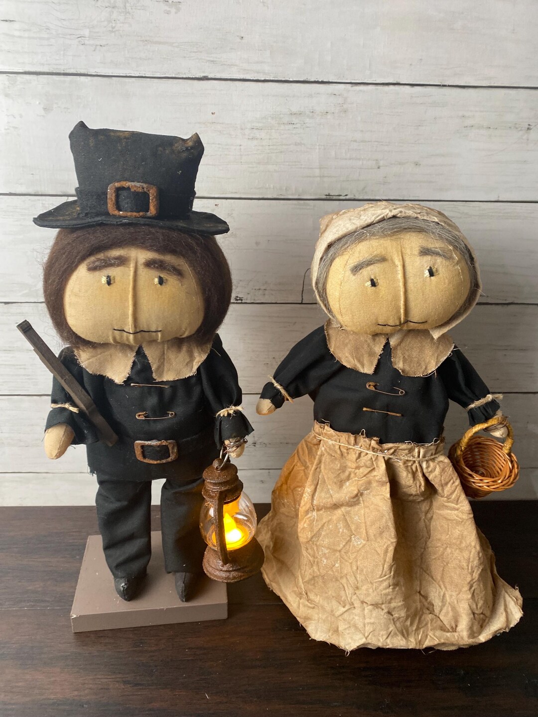 Rustic Primitive Pilgrim Couple With Lantern Thanksgiving Farmhouse ...