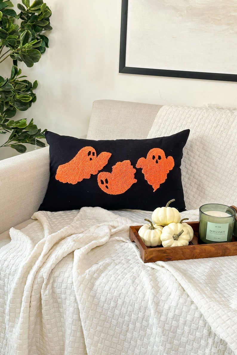 Ghosts Pillow Cover, Punch Needle Pillow for Halloween Décor and ...