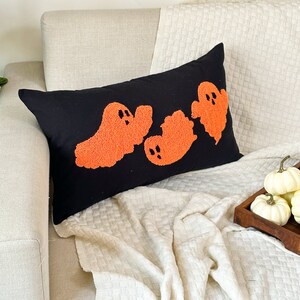Ghosts Pillow Cover, Punch Needle Pillow for Halloween Décor and ...