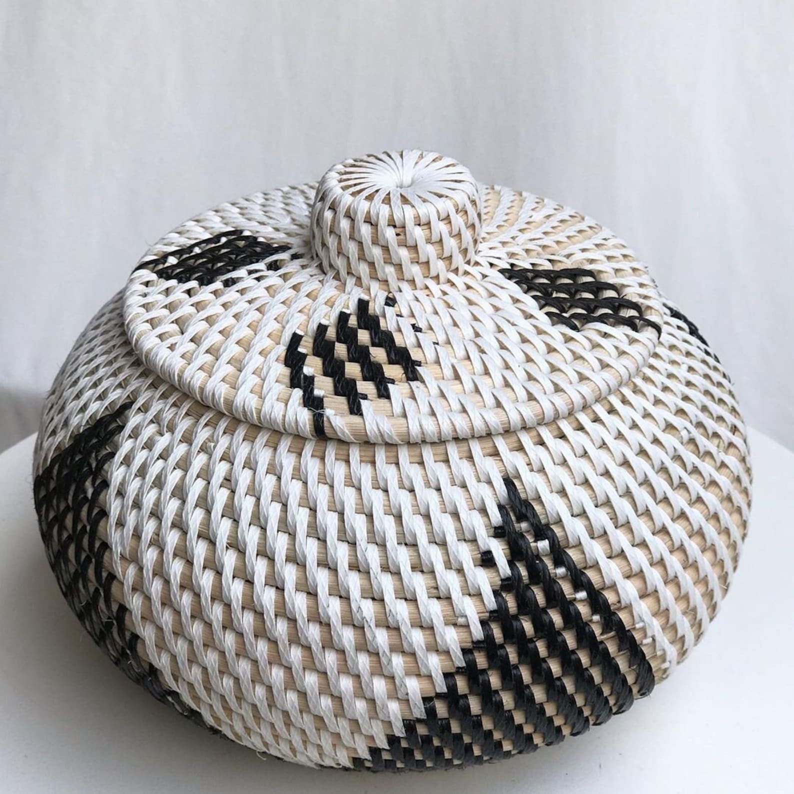 Round Rattan Basket, White Wicker Basket, Storage Basket With Lid ...
