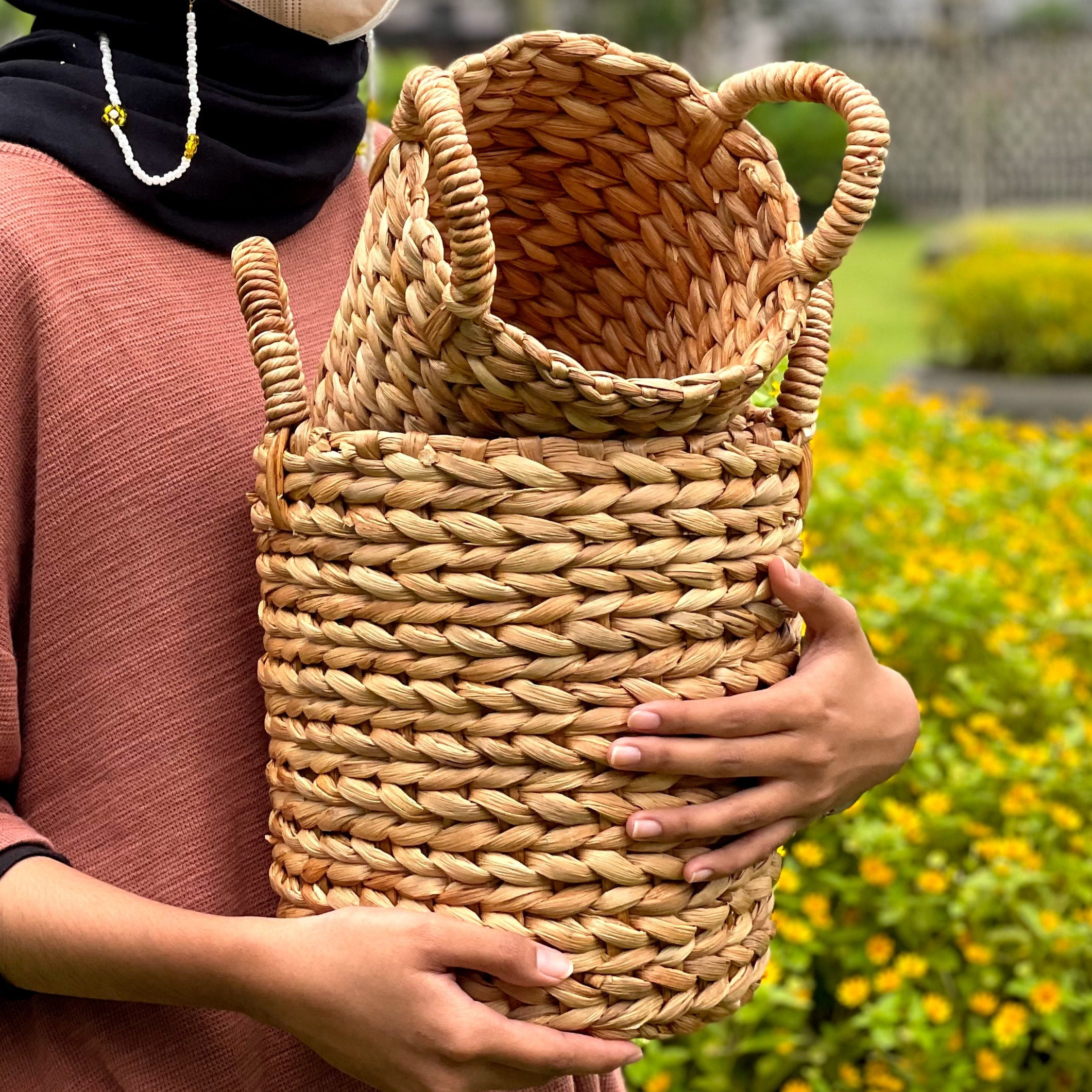 Round Basket With Handle - Round Flower Cover Pot - Water Hyacinth ...