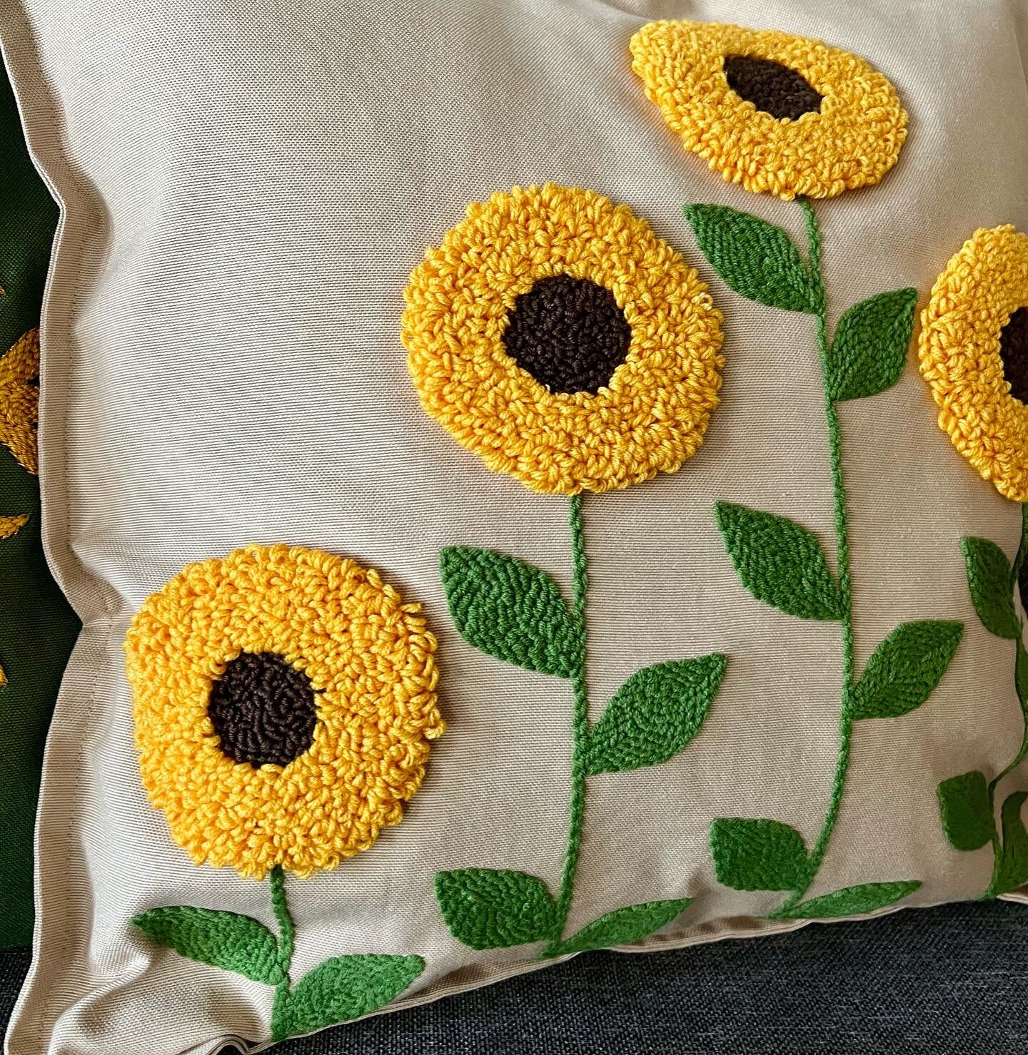 Punchneedle Embroidered Pillow Cover With Sunflower Embroidery - Etsy