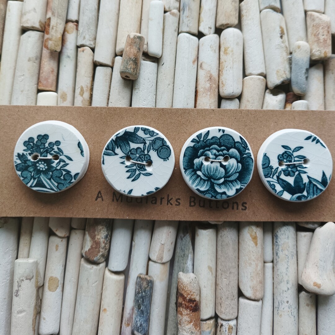 15 X Handmade Upcycled Vintage Plate Buttons. Feb 6, 7, 8. - Etsy