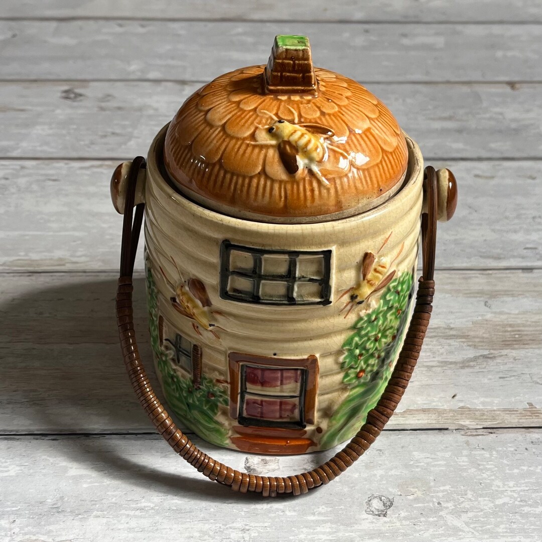 Marutomo Pottery Cottage Jar With Handle - Etsy