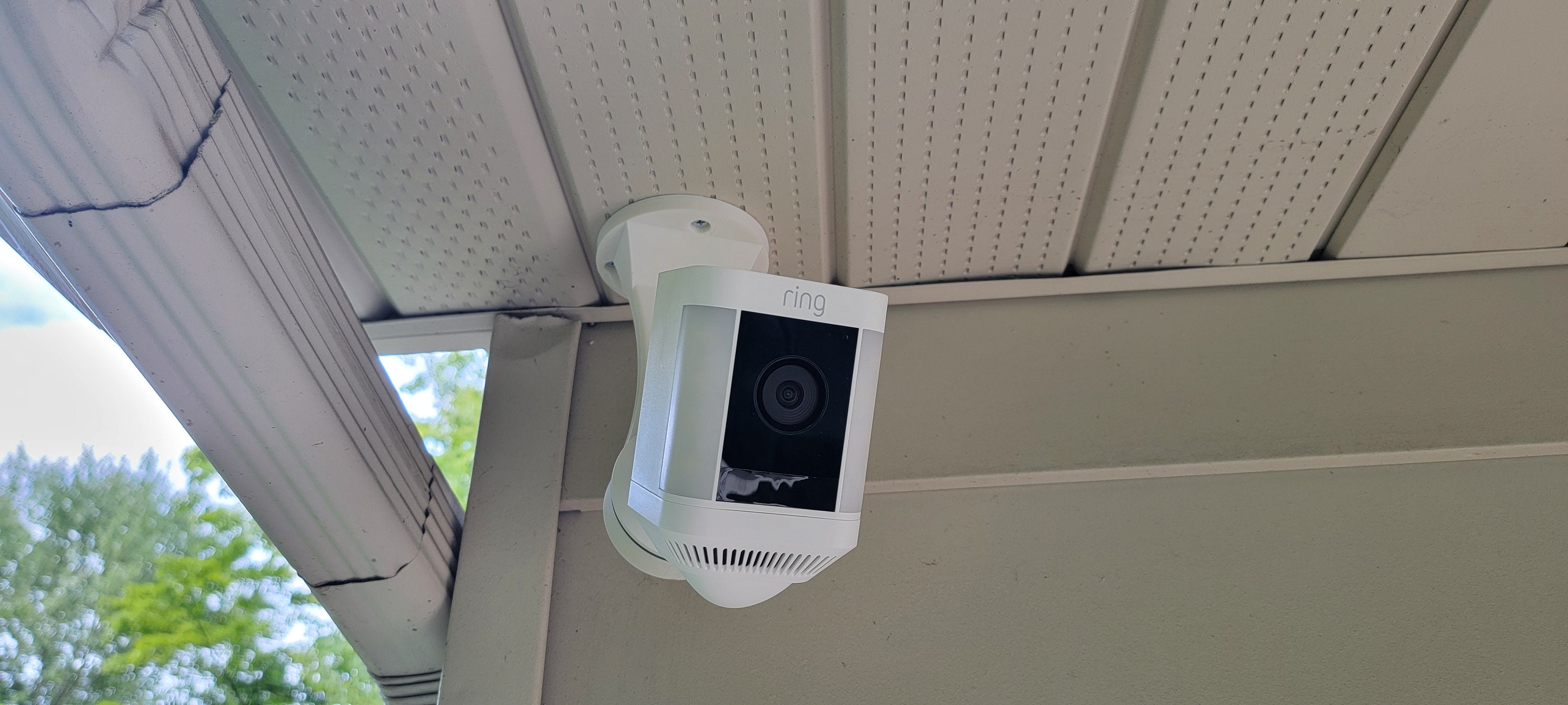 Ring Spotlight Camera Plus Multi-use Mount Ceiling, Wall, Under Eaves ...