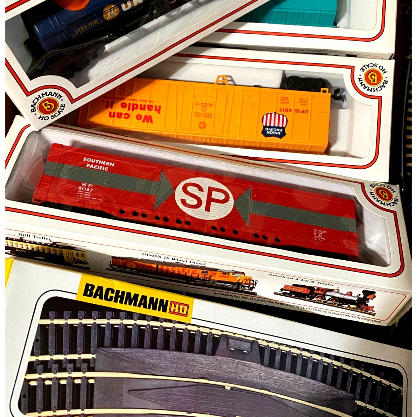 Lot of Bachmann HO Scale Train Engine Cars Track Transformer Signs ...