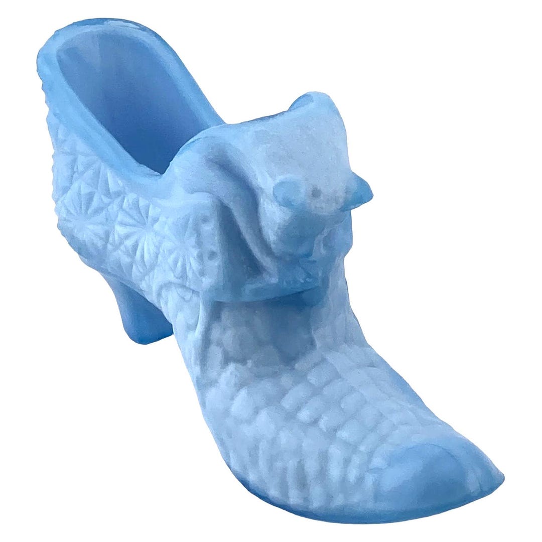 Boyd Crystal Art Glass Daisy Button Cat Slipper Shoe 1998 Alpine Blue ...