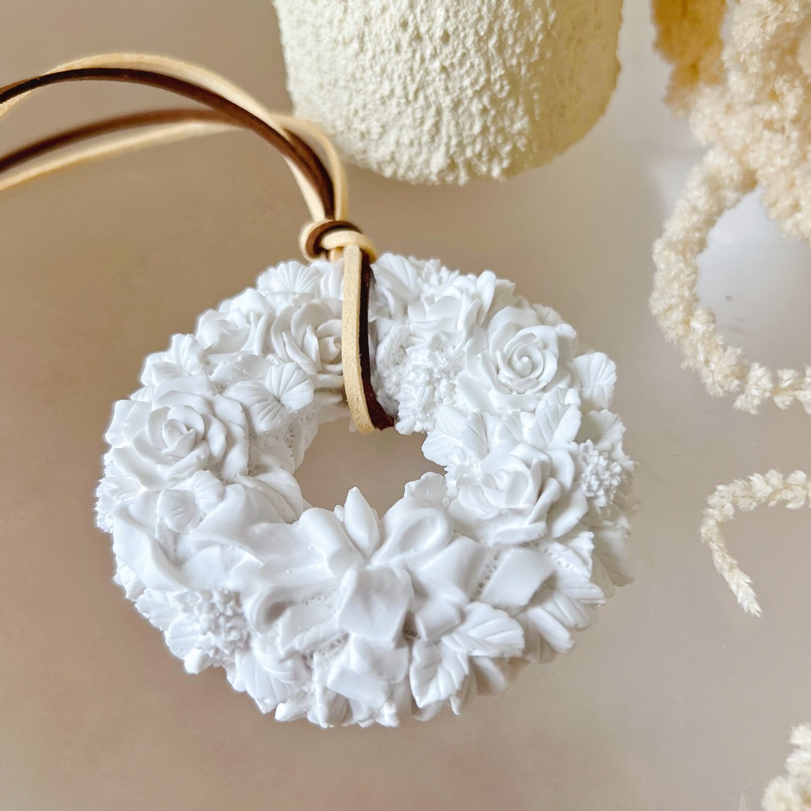 Custom Air Freshener, Rose Wreath Hanging Air Diffuser, Wardrobe ...