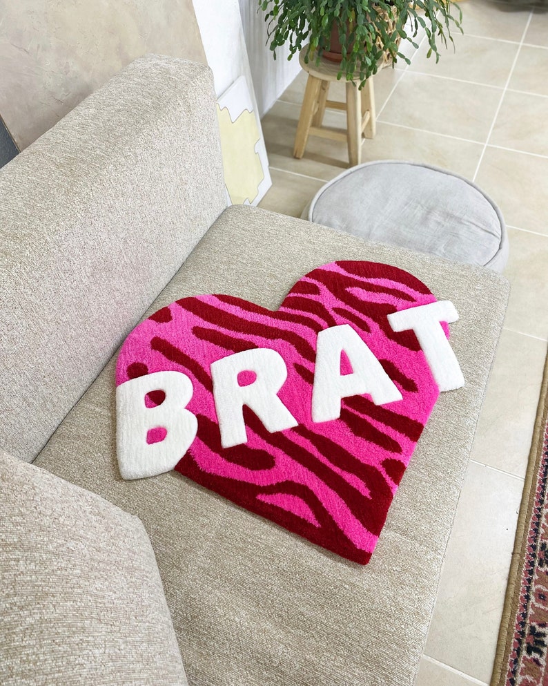 Custom Name Tufted Rug / Personalized Heart Rug, Handmade Customized ...