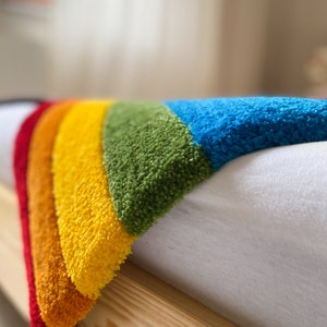 Rainbow UFO Tufted Rug / Soft and Fluffy, Custom Tuft Rug, Housewarming ...