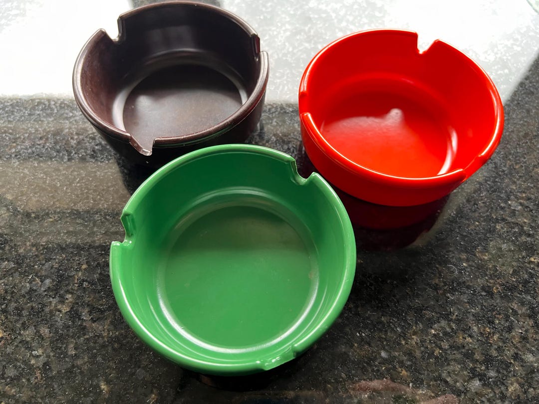 Vintage Ges-line Plastic Ashtray Set - Green, Red, Brown - Made in USA ...