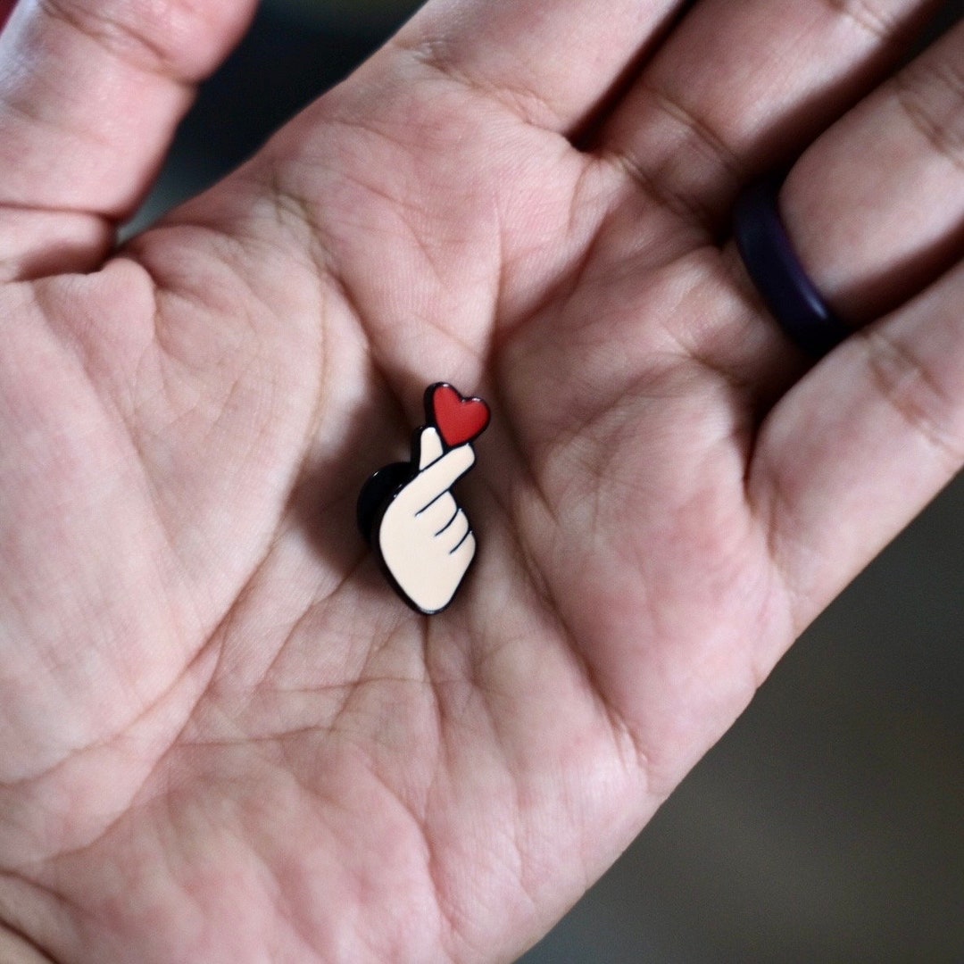 Finger Heart Borahae Korean Cute Enamel Pins Quotes - Etsy