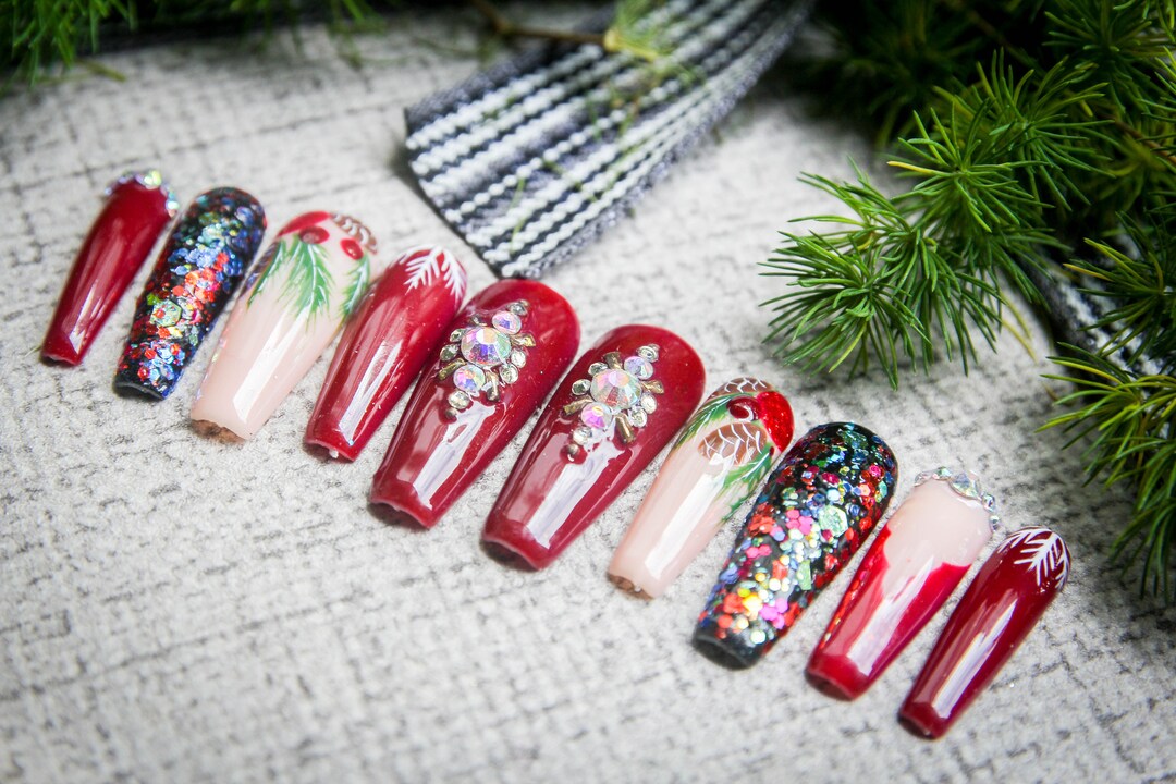 Pine Wreath Press on Nails | Handmade Christmas Gel X Nails T061 - Etsy