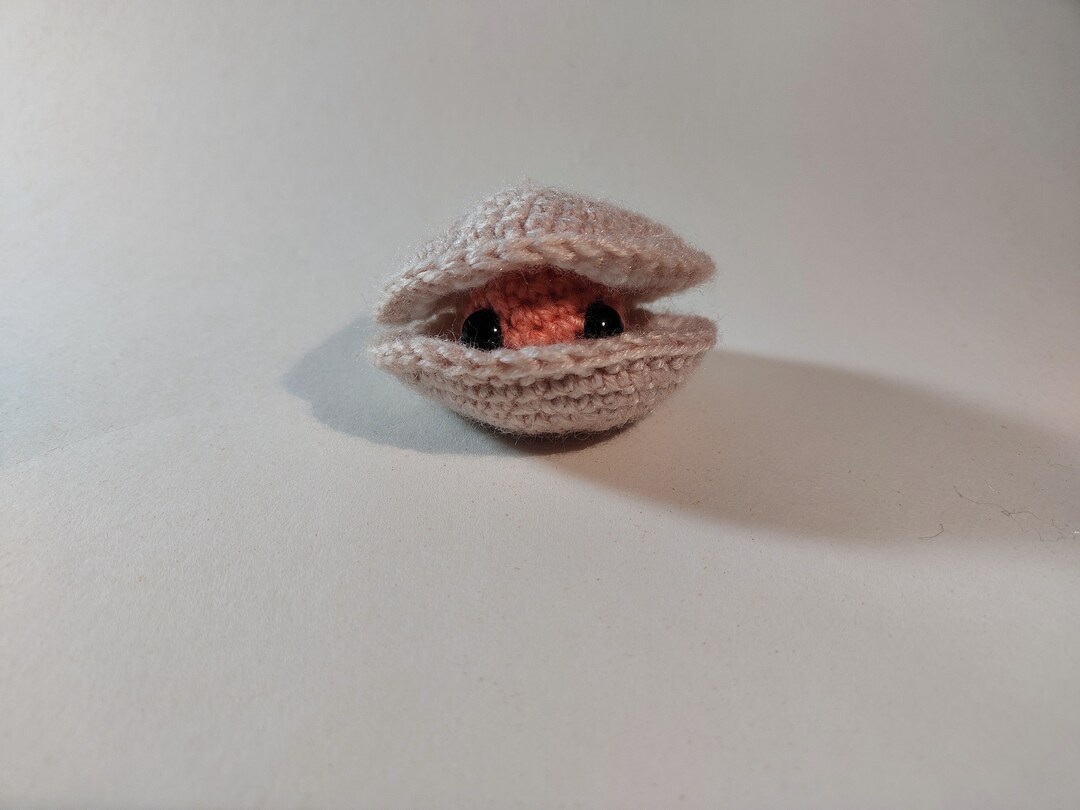 Clam Buddy: Handmade Crochet Clam/oyster Size Regular - Etsy