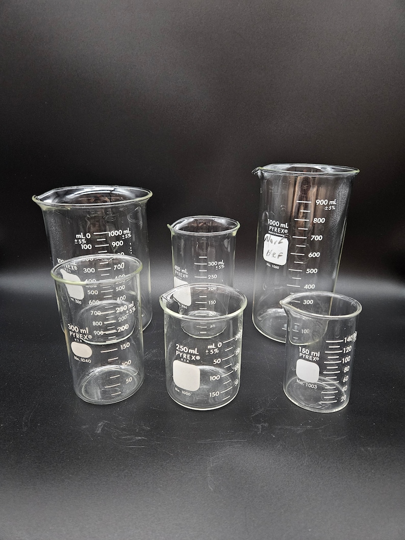 Vintage Pyrex Beakers...set of 6, From 150 Ml to 1000 Ml...laboratory ...