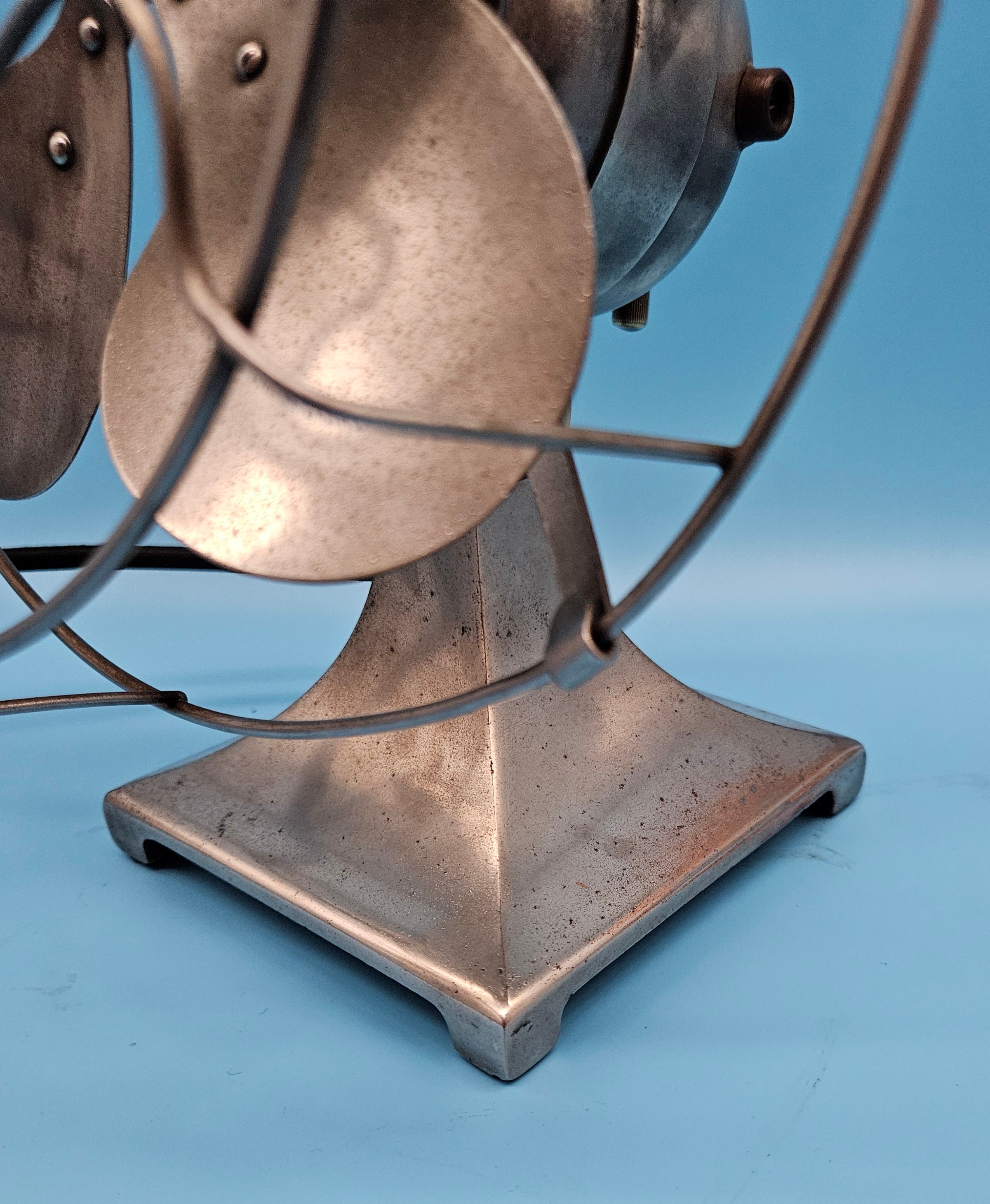 Rare..1920's Hamilton Beach Cyclone 8 Desk Fan...works....industrial ...