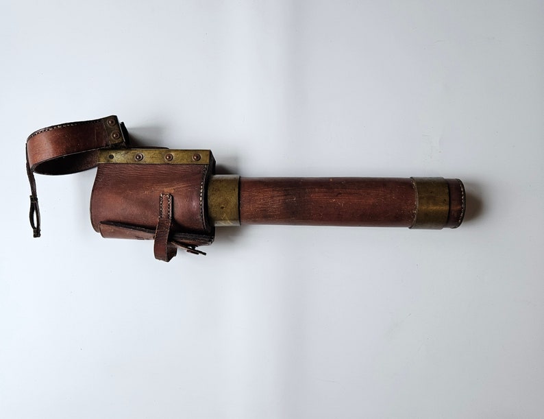 WW2 Shell Carrier...leather Canadian Army Shell Case...marked n&y 1941 ...