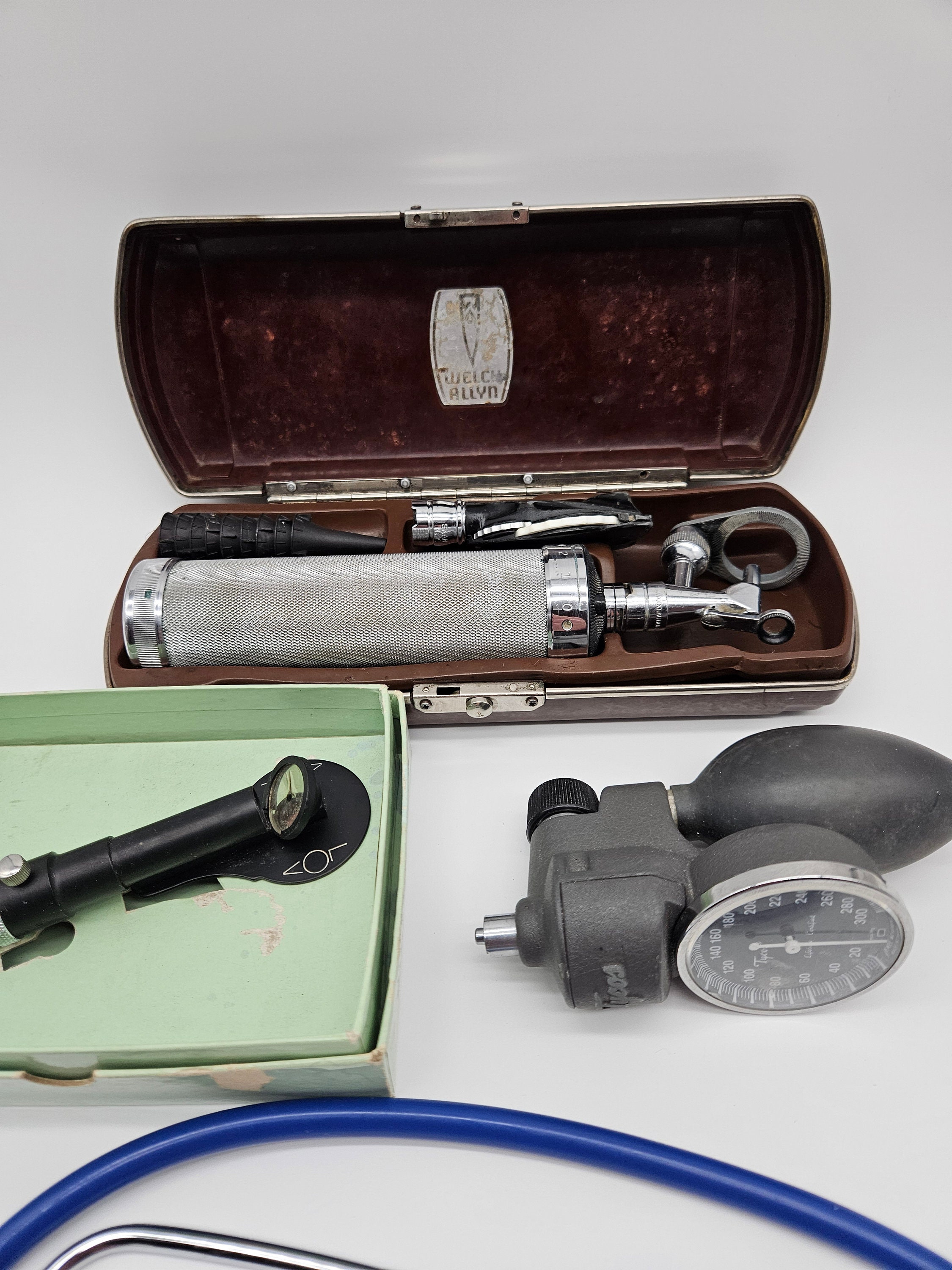 1950's Doctors Tool Kit...welsh Allyn Ophthalmoscope Kit...blood ...