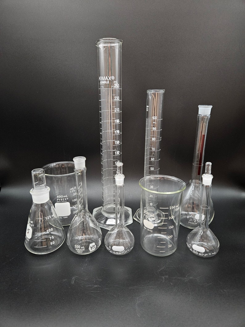 Vintage Pyrex Laboratory Glassware...large Lot of 9 Pieces...laboratory ...