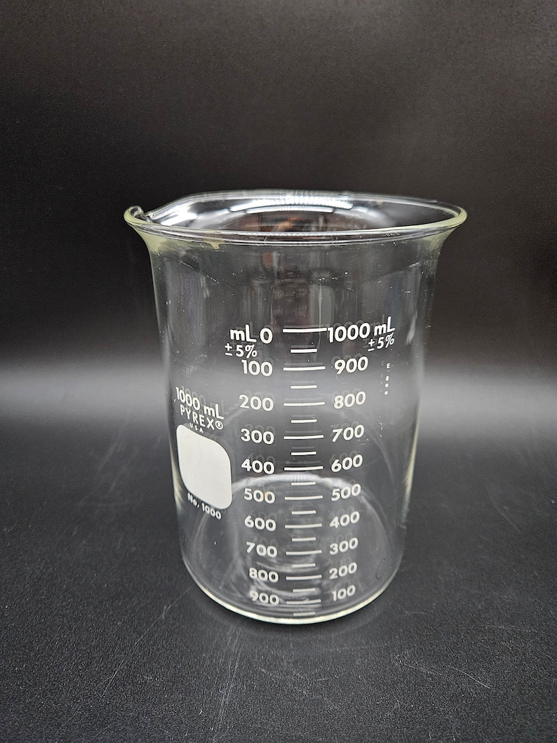 Vintage Pyrex Beakers...set of 6, From 150 Ml to 1000 Ml...laboratory ...