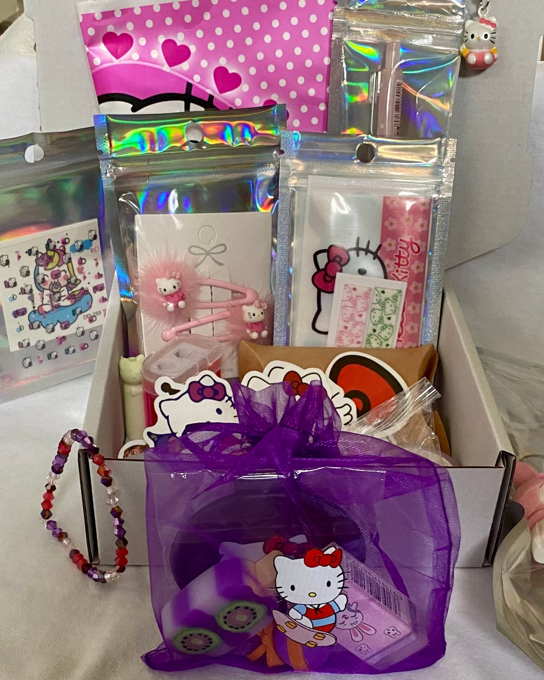Hello Kitty Gift Box / Surprise Box / Childs Party - Etsy Canada