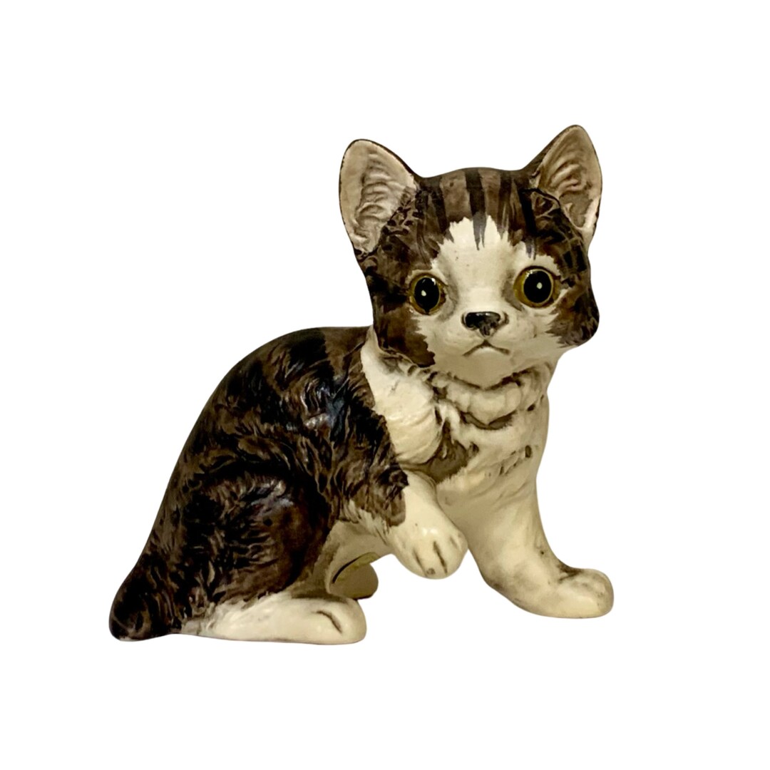 UCTCI Brown Striped Tabby Cat Figurine, Japanese Cat, Hand Painted ...