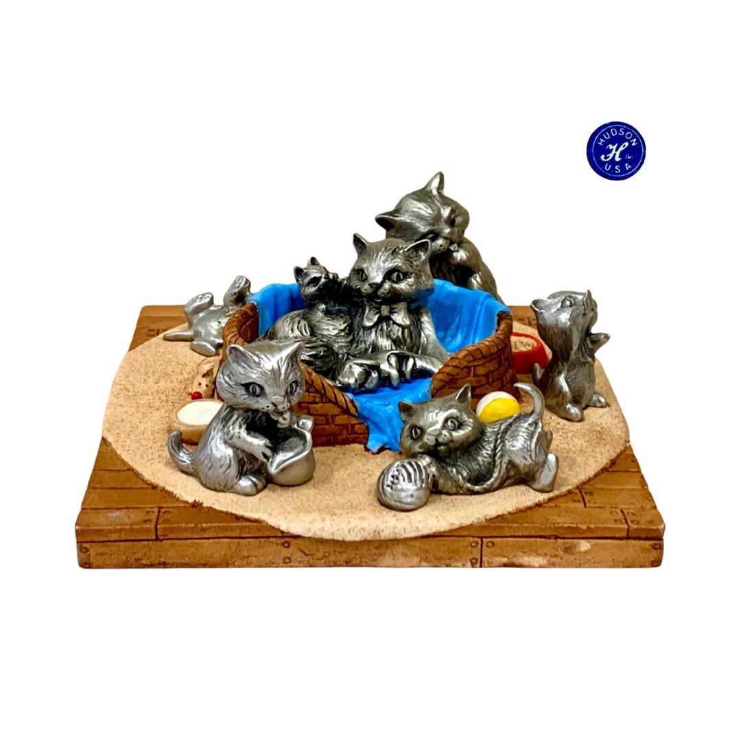Vintage Hudson Cat Family Fine Pewter Figurine Set & Display by Hudson ...