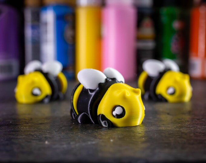3D Printed Bee Hive Storage Container With a Flexi Fidget Bee Figure ...