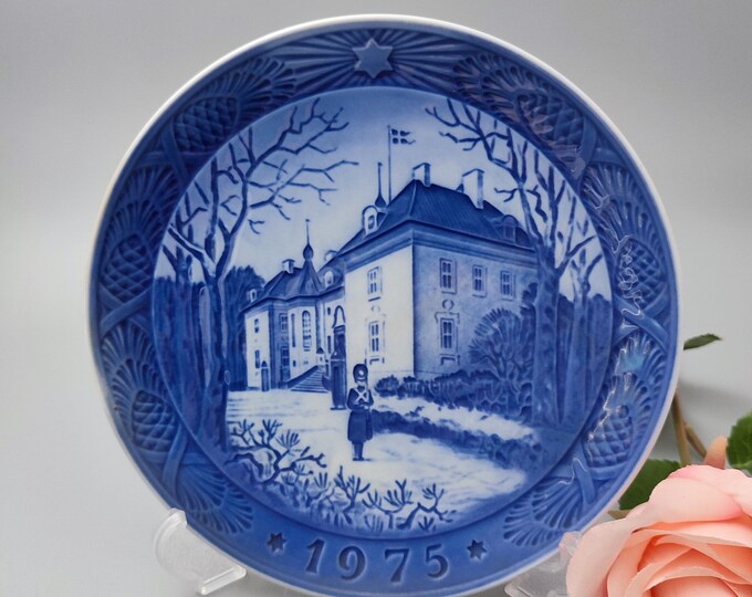 Sarah Akin-smith Hand Painted and Lacquered Vintage Porcelain ...