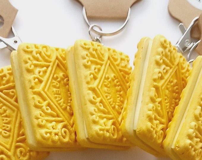 Realistic Handmade Custard Cream Biscuit Polymer Clay Keyring ...