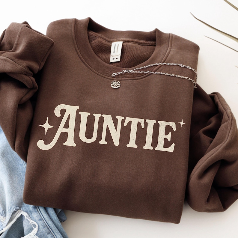Auntie PNG & SVG Vintage Auntie Shirt PNG, Retro Cream Serif Text ...