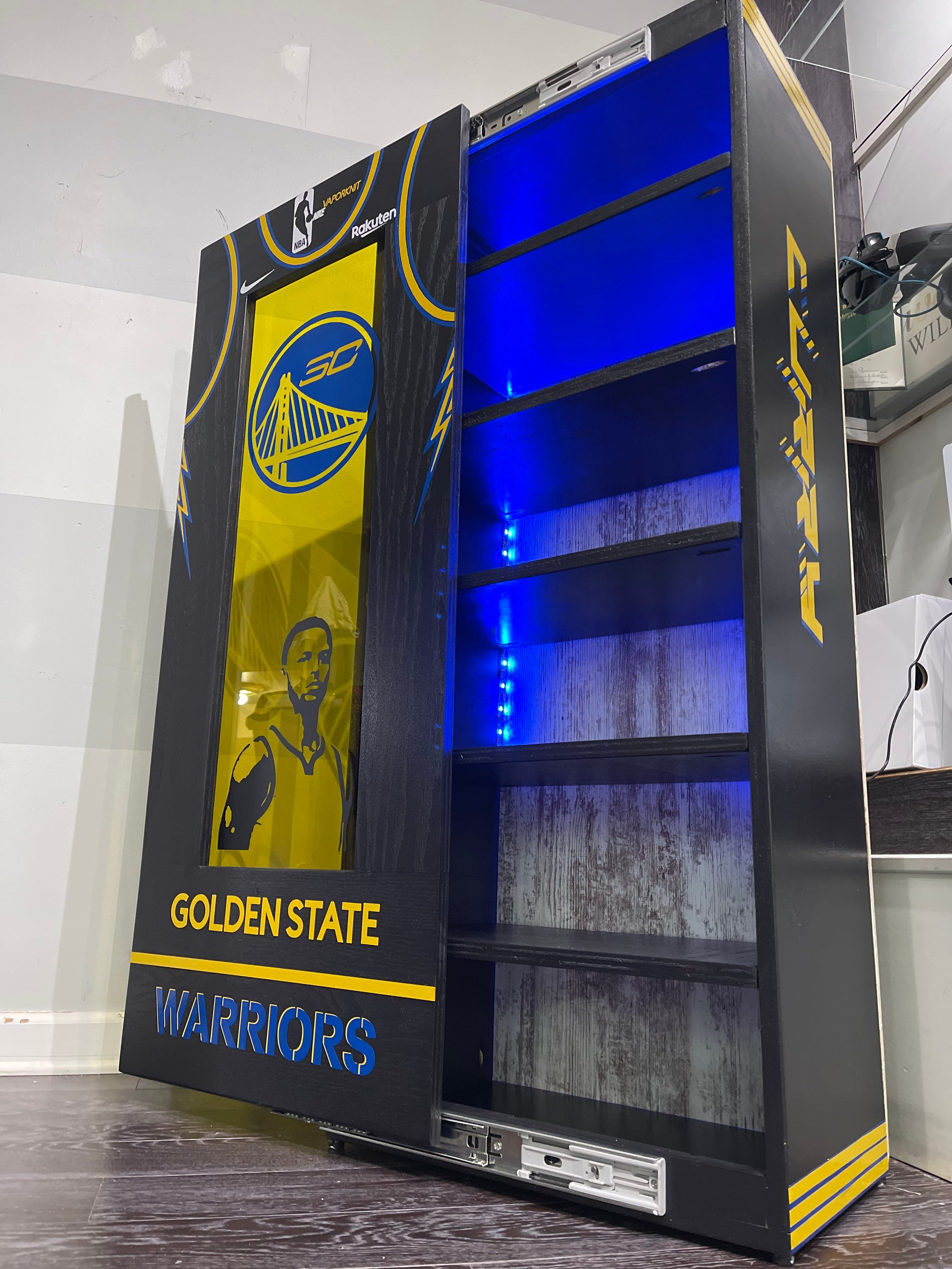 Sneaker Locker AJ 1 — Custom Big Cartel