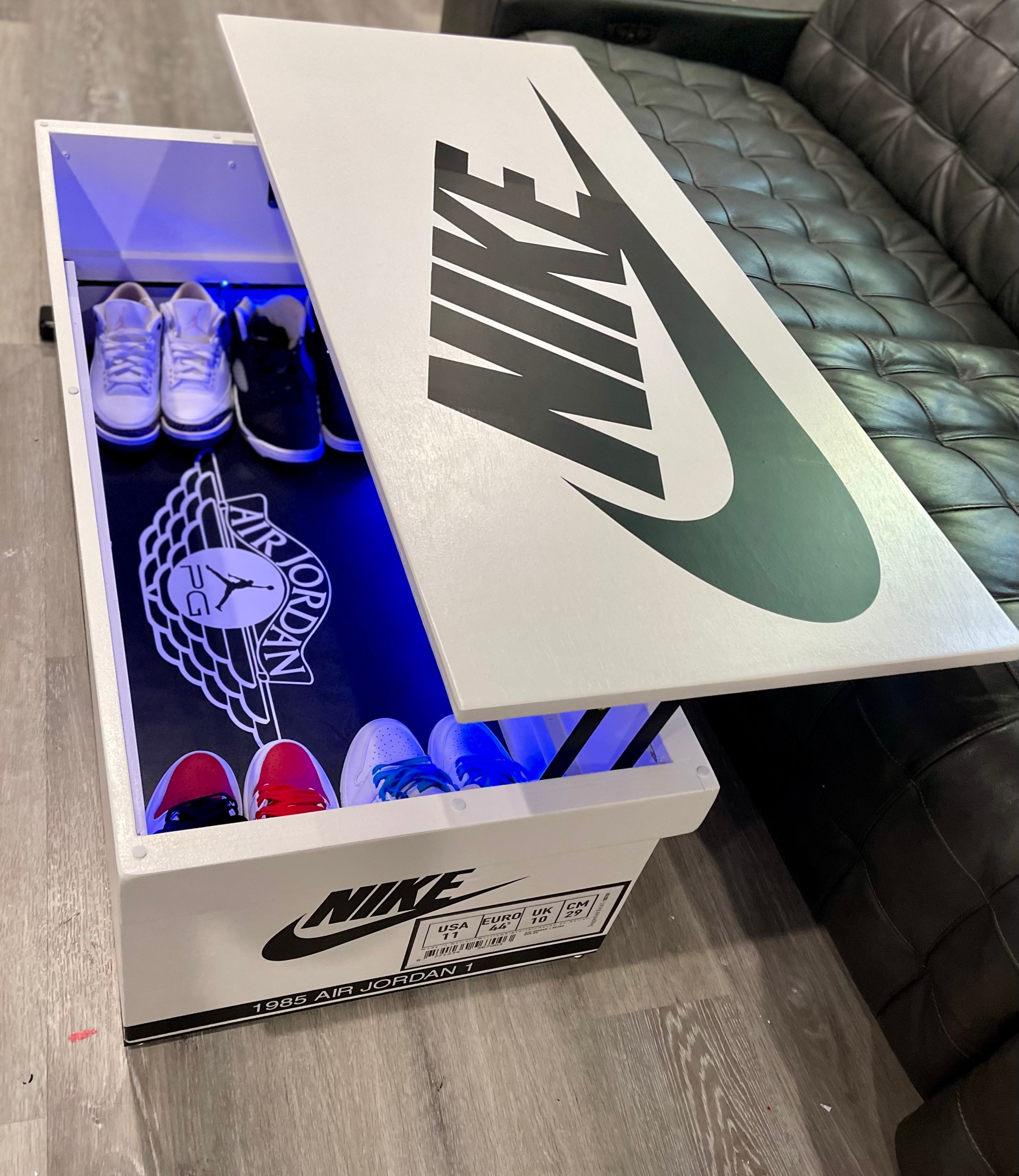 NIKE Sneaker Table Travis Scott — Custom Big Cartel