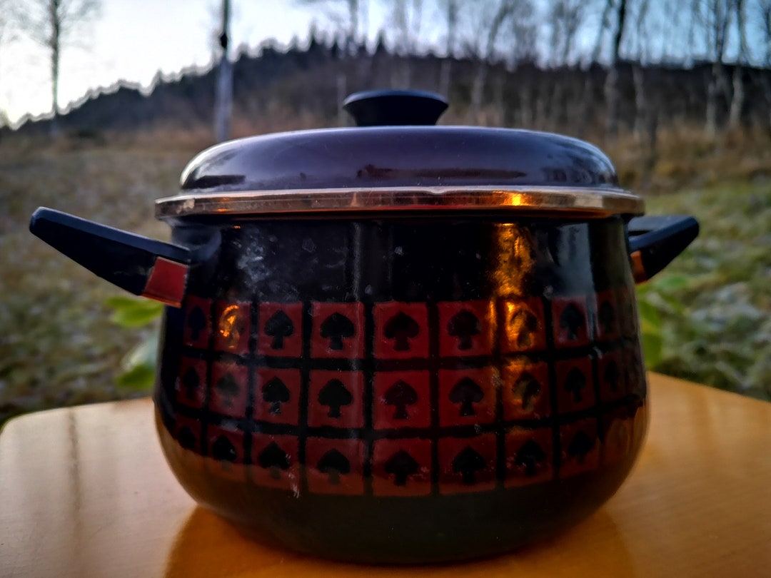 Midcentury Cookware. Vintage Scandia West Bend Enamelware. - Etsy