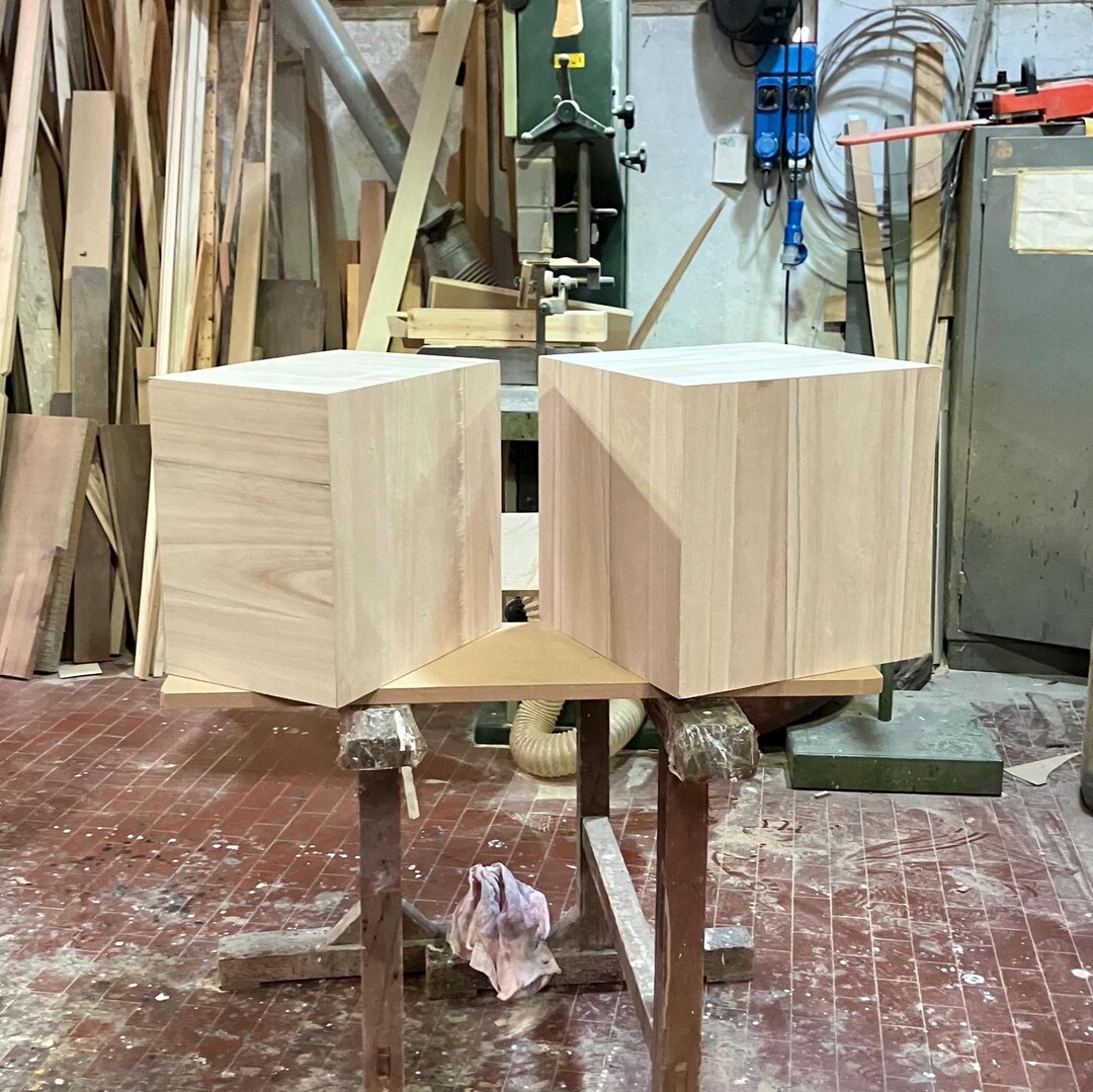 Custom Wooden Displays – Custom Wooden Display Cubes – Retail Pedestal Stands – Exhibition ...