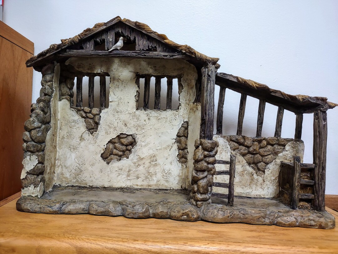 Lighted Nativity Stable for the Real Life Nativity by Three Kings Gifts ...