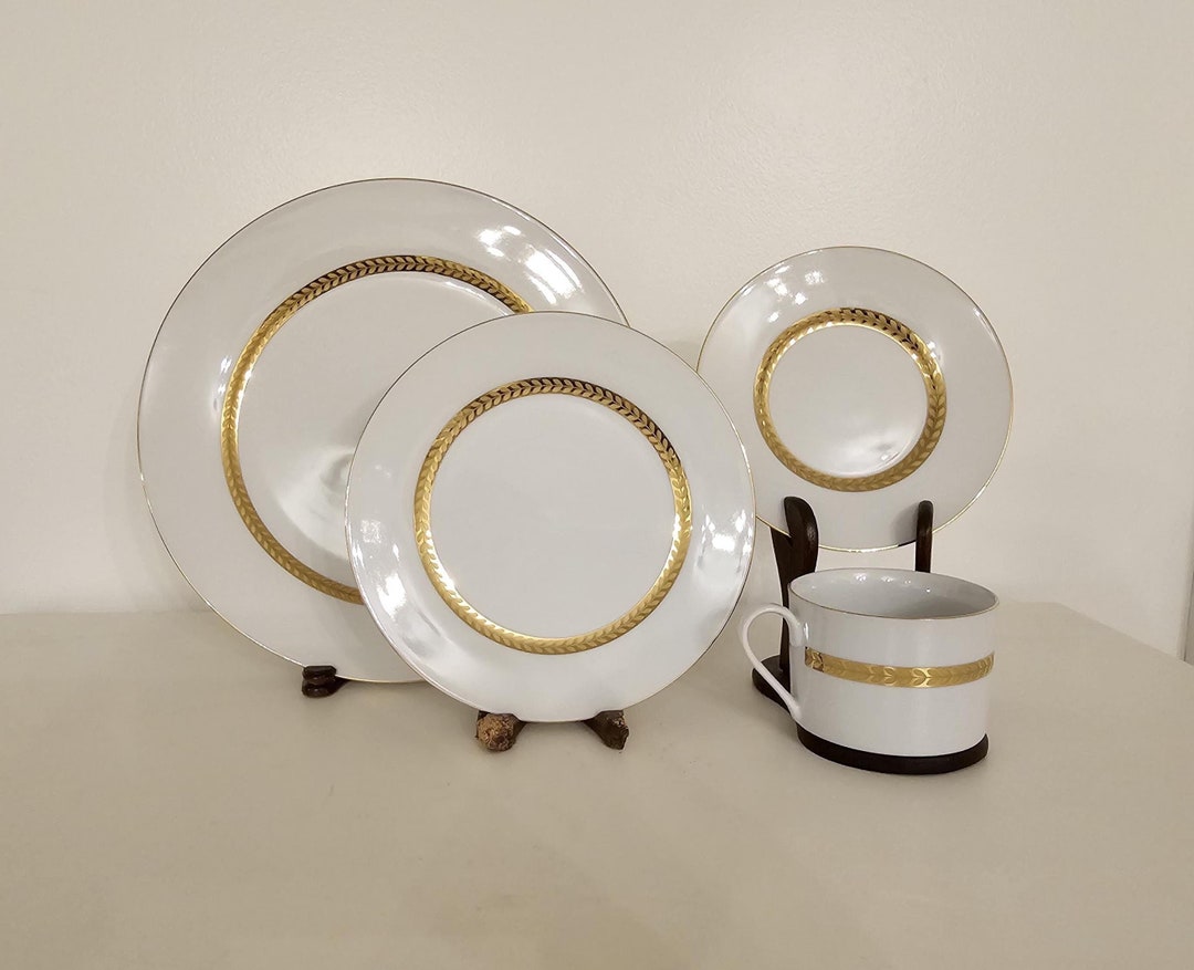 Retroneu Imperial Gold China: 4-pc Dinnerware Set, 22k Laurel Leaf - Etsy