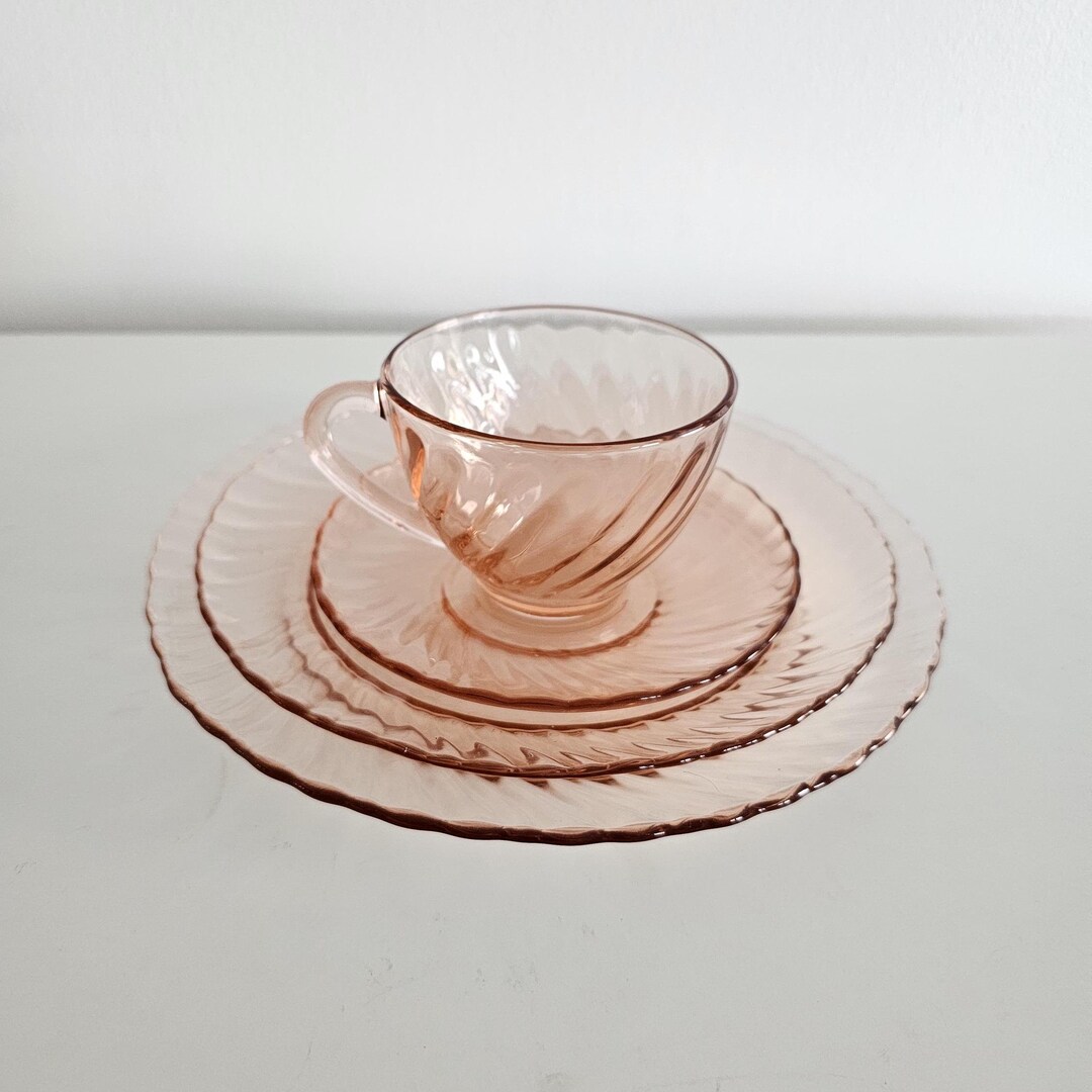 Vintage Arcoroc France Pink Swirl 4pc Glass Dinnerware Set - Etsy