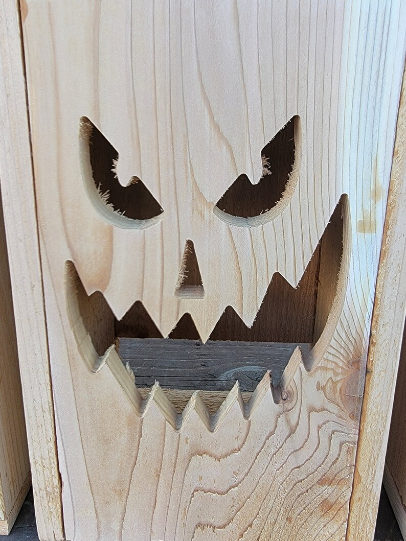 Spooky Halloween Light up Box - Etsy