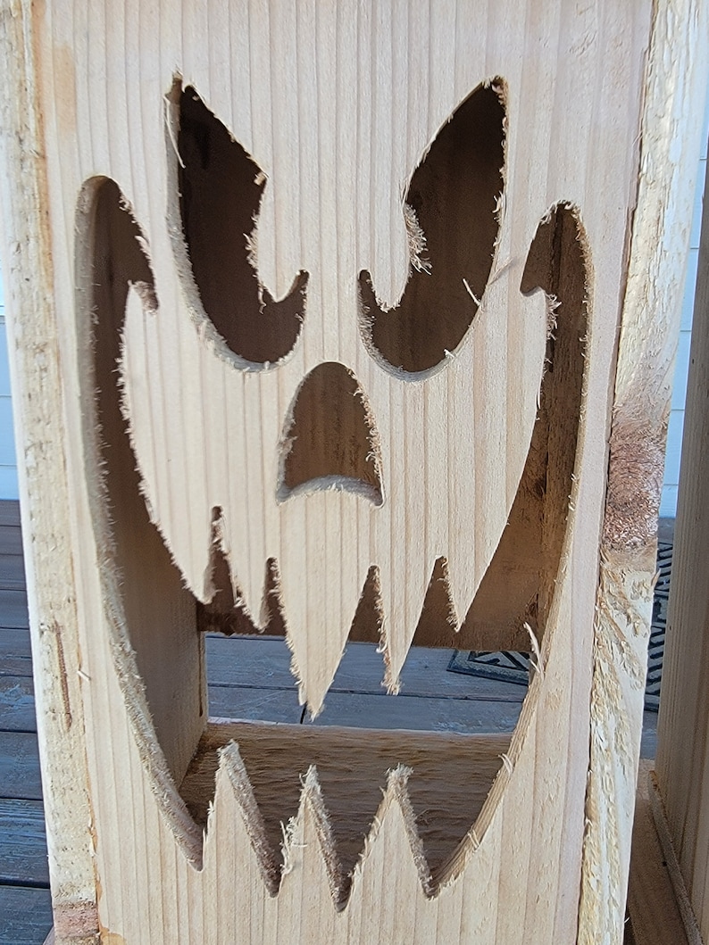 Spooky Halloween Light up Box - Etsy