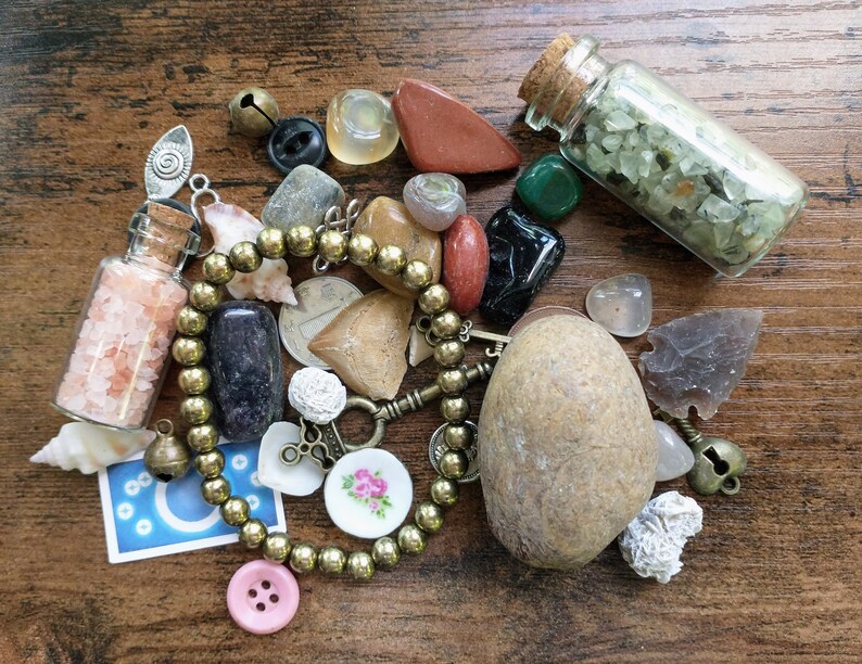 Crow Crystal Treasure Confetti Mystery Scoop Witches Brew - Etsy