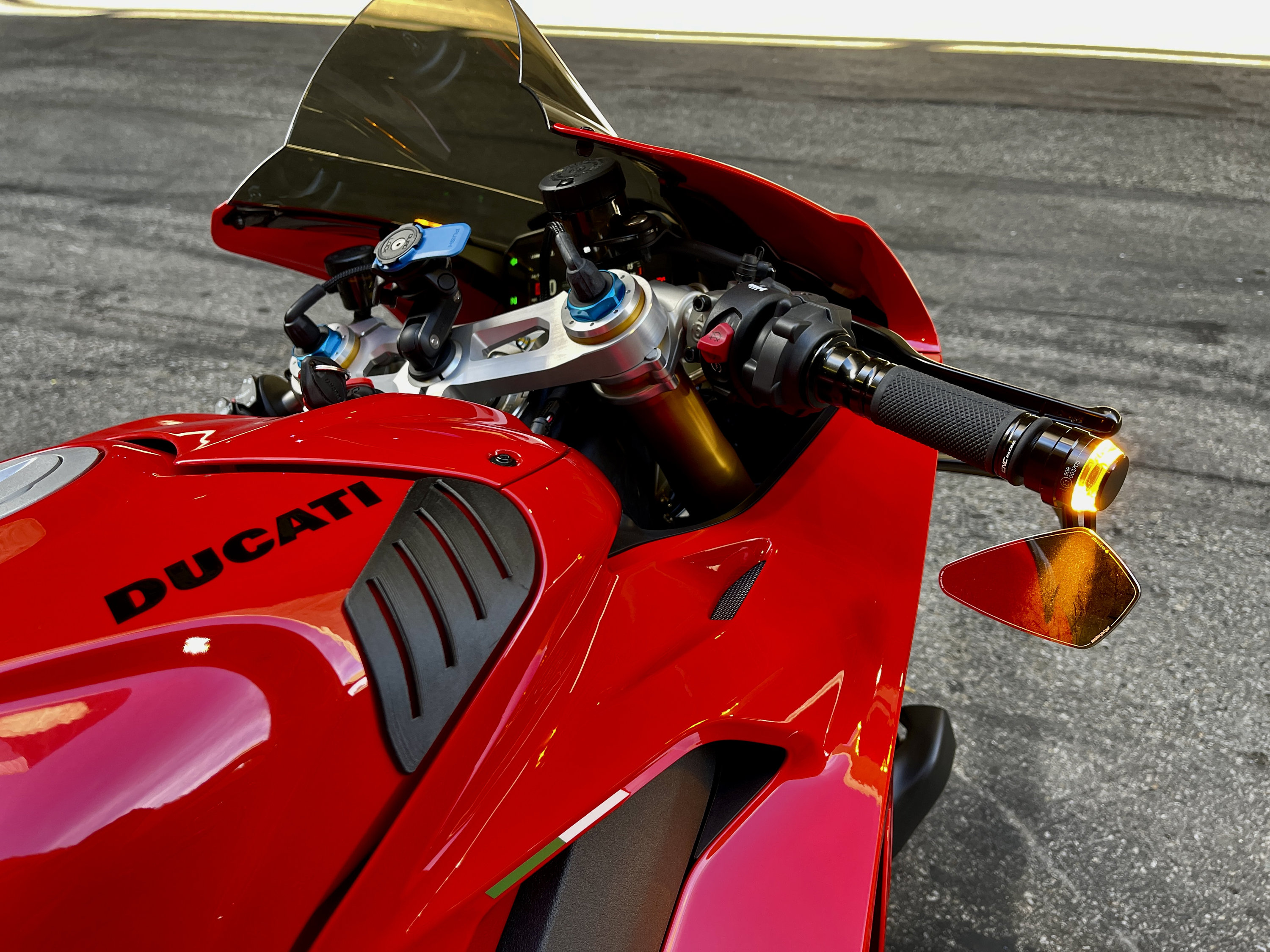 Ducati Panigale V4/S 2022 Tank Sliders - Etsy