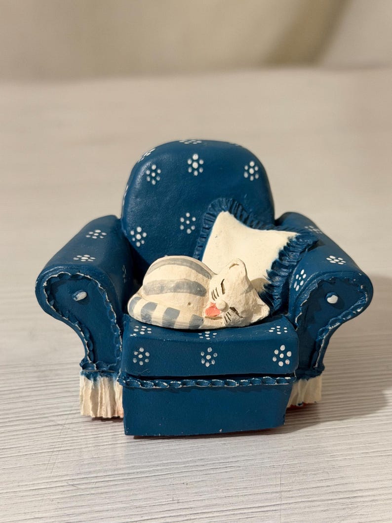Vintage Peter Fagan Cat Figurine: Sleeping Resin Cat on Couch, Scotland ...