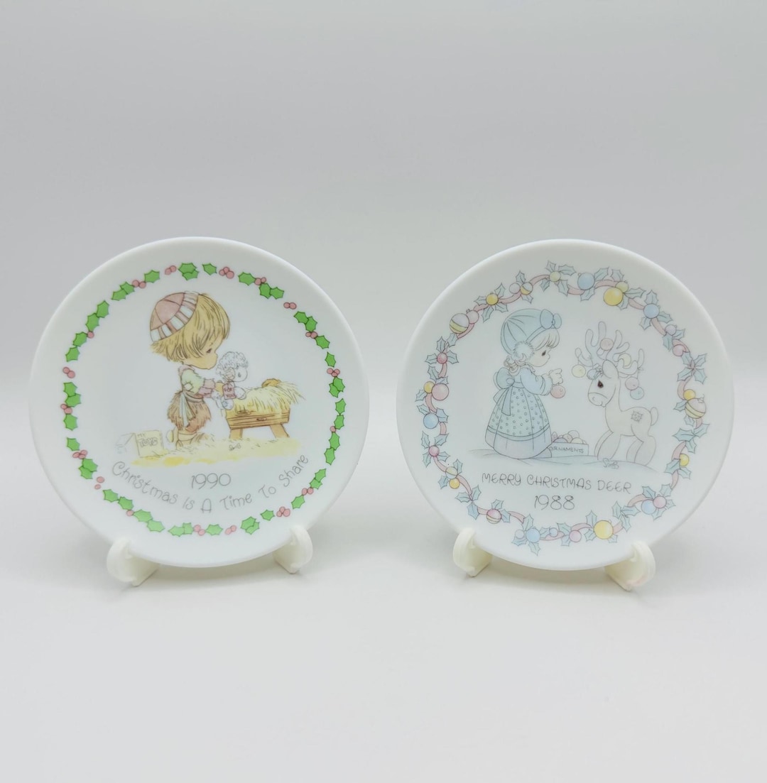 Vintage Precious Moments Mini Christmas Plates With Stands - Pick Your ...