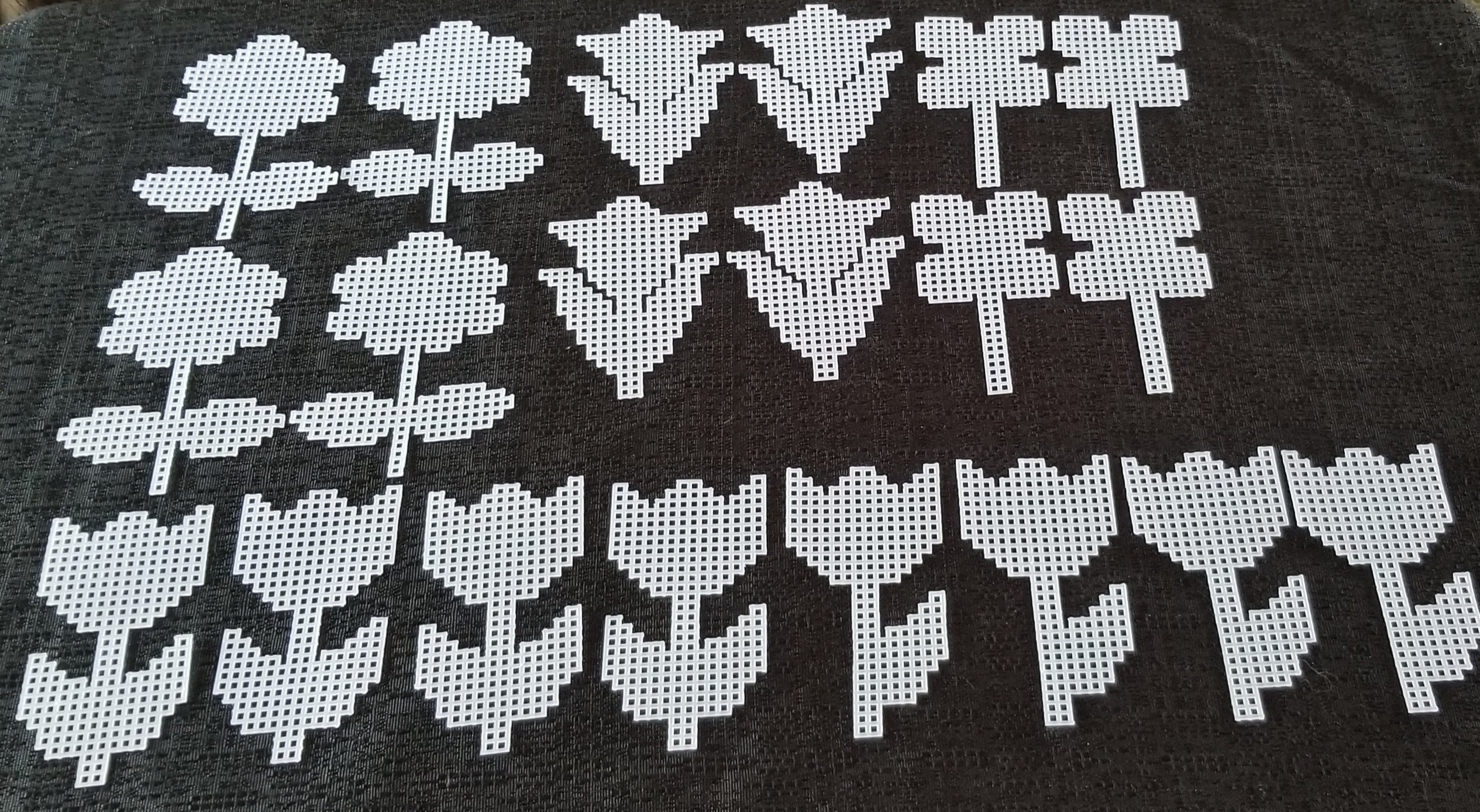 20 Flower Plastic Canvas Precut Shapes. Needlepoint Craft - Etsy