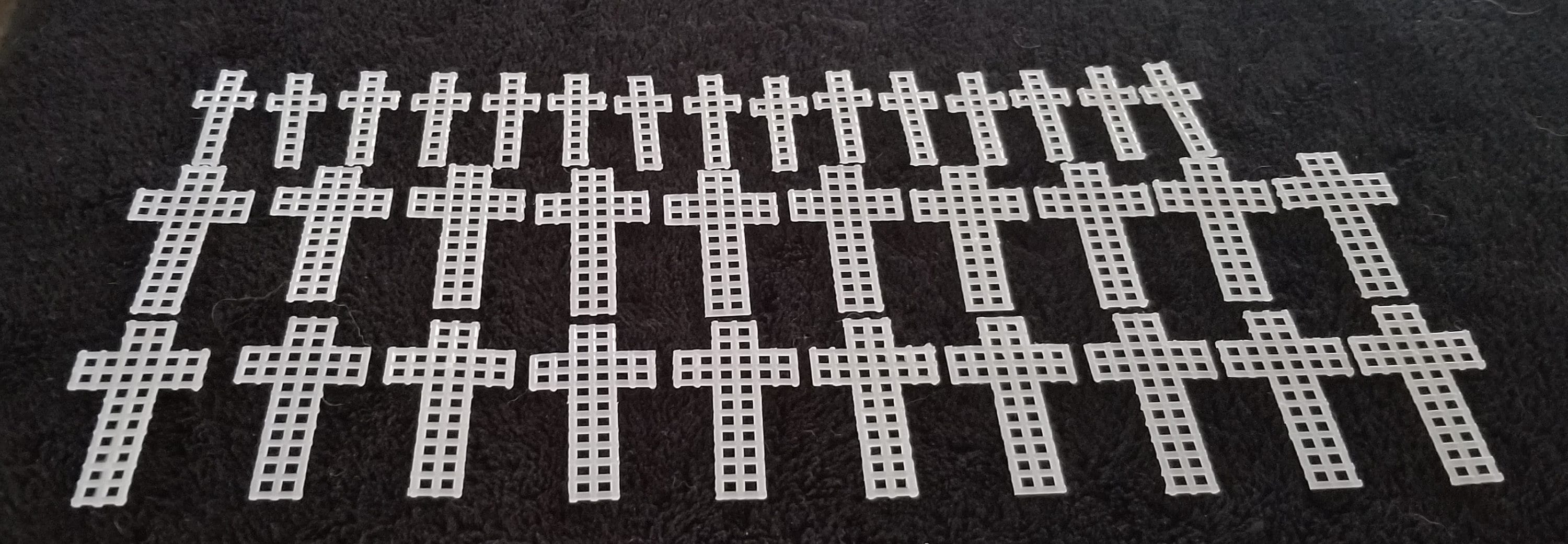 30 Mini Plastic Canvas Cross Shapes, Needlepoint Craft - Etsy